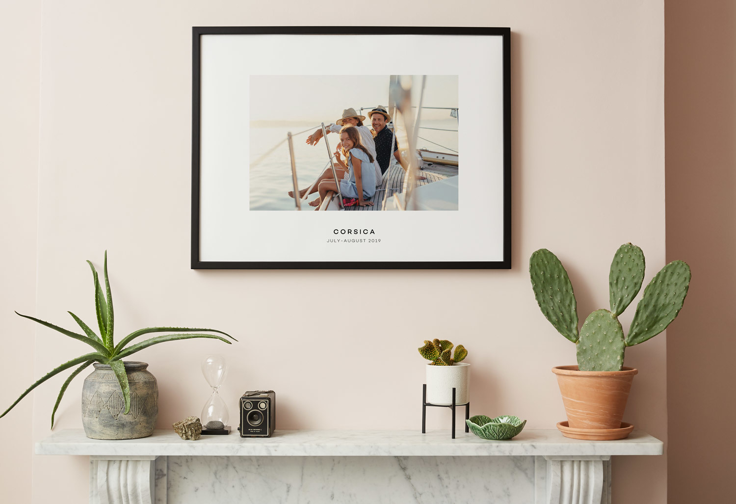 Photo Frame Arrangement Ideas